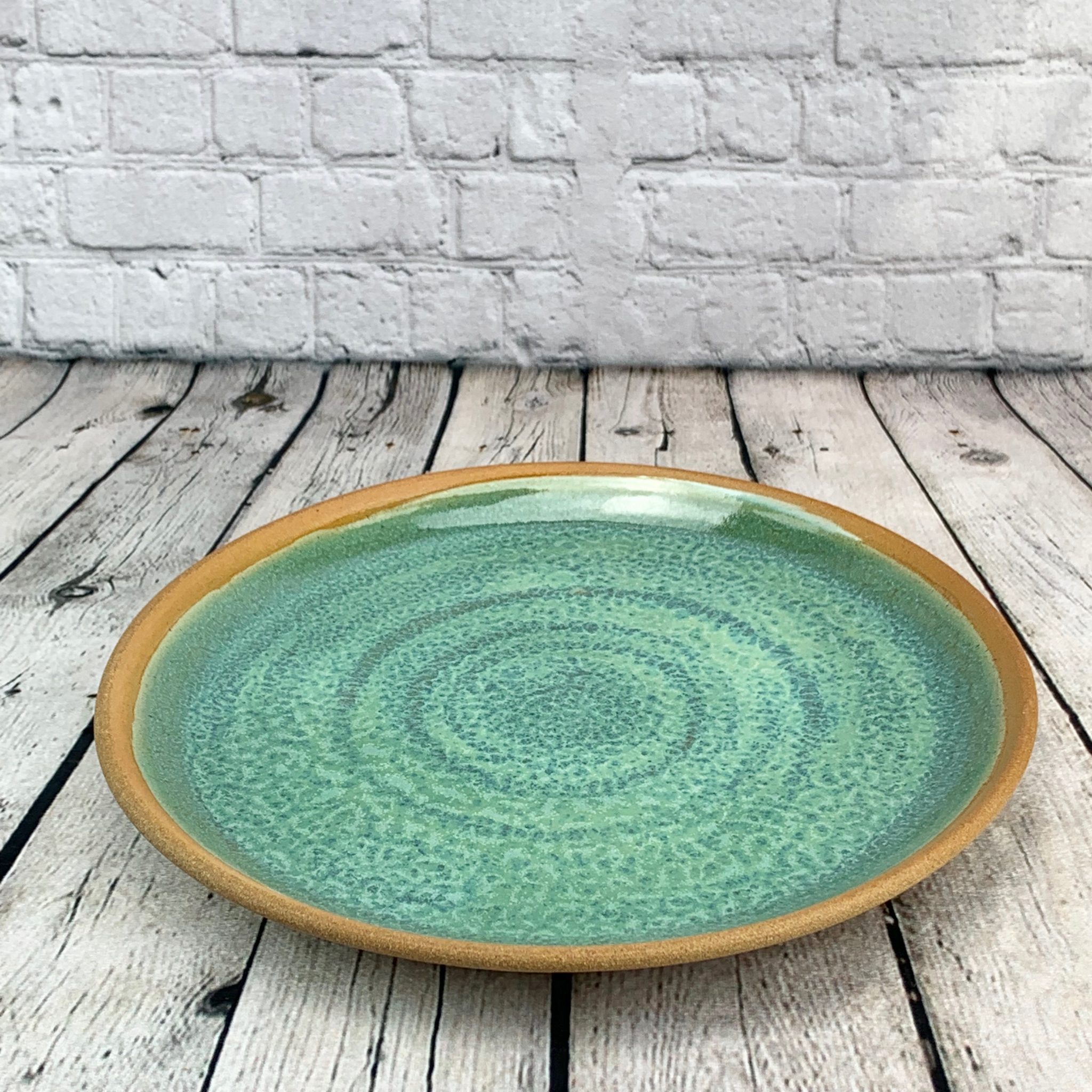 Dinner Plate 25cm (unglazed rim) in Green | Canterbury Pottery